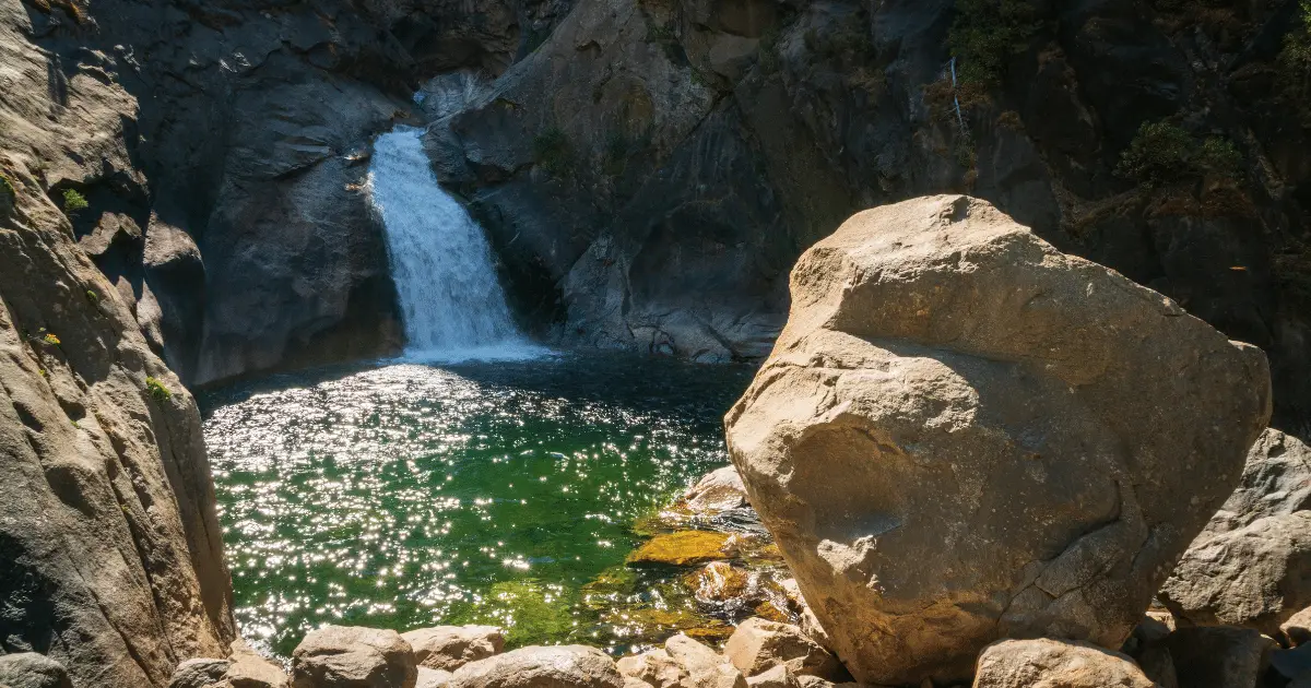 Discover Kings Canyon Waterfall's Beauty