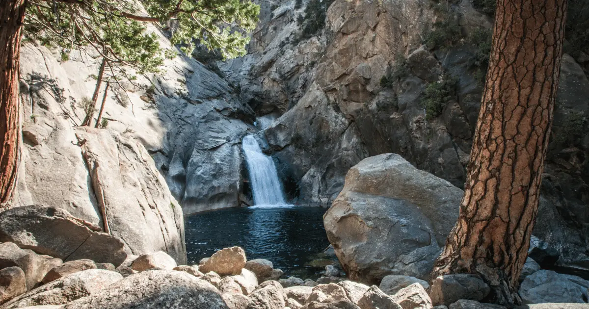 Discover Kings Canyon Waterfall's Beauty