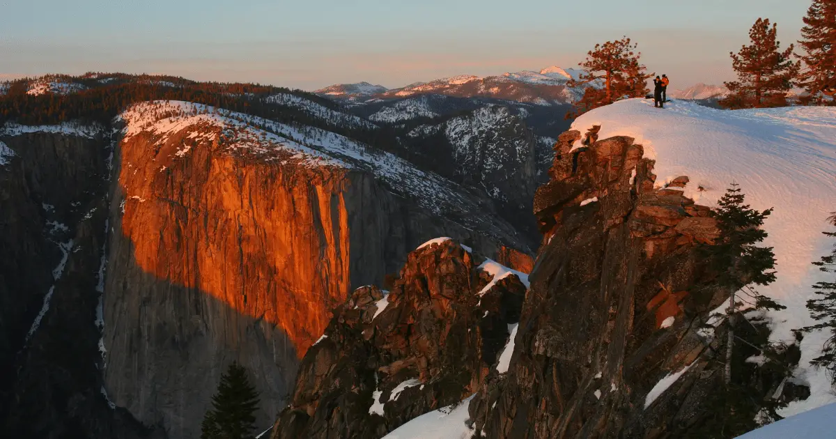 Dewey Point Yosemite: Hiking to a Breathtaking Overlook