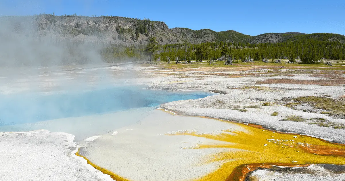 Discovering the Beauty of Sapphire Pool Yellowstone